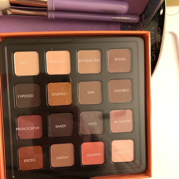 the color institute | Makeup | The Color Institute Makeup Set | Poshmark